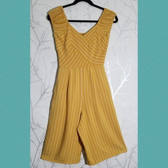 Angie | Pants & Jumpsuits | Angie Yellow Striped Smocked Cropped ...